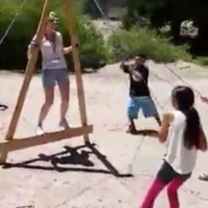 One – Two – Look! – Cham Cham Cham Game | Youth Downloads